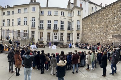 Entrée dans l'Avent — Ecole du Sacré Coeur